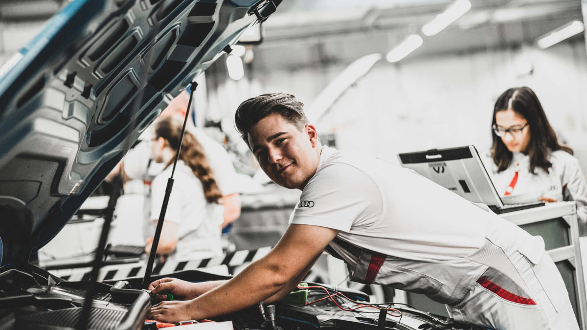 Stream & Chat: Apprenticeships at Audi